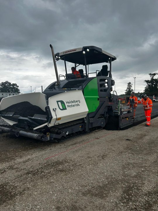Dynapac UK commissioned a SD2500CS to Heidelberg Materials Contracting ...