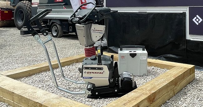 Dynapac’s offers new Electric Forward Plates • Dynapac - Fayat Group